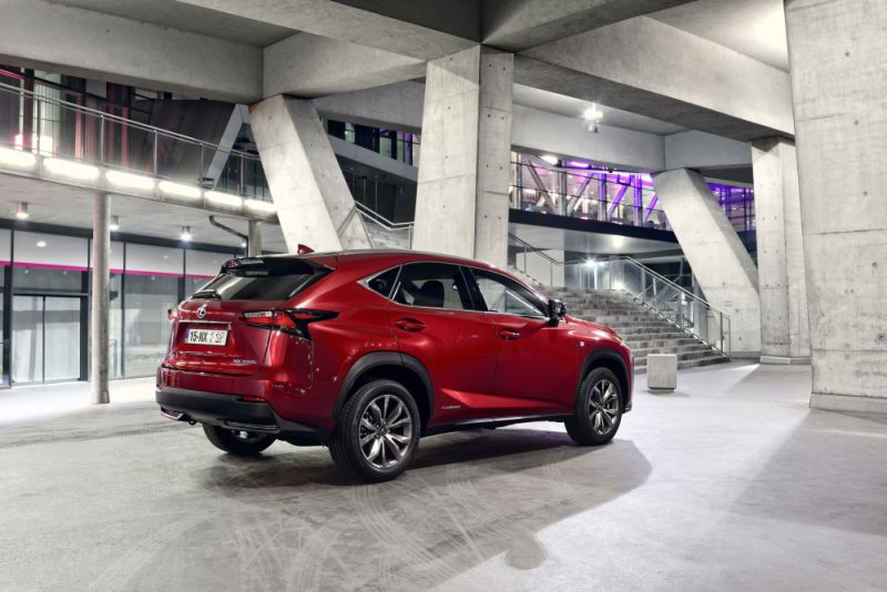 Lexus NX 300h (197 Hp) Hybrid